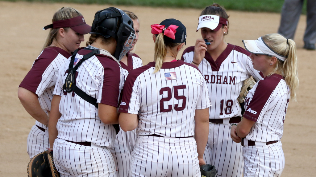 Softball Sweeps Saturday Doubleheader at Saint Louis