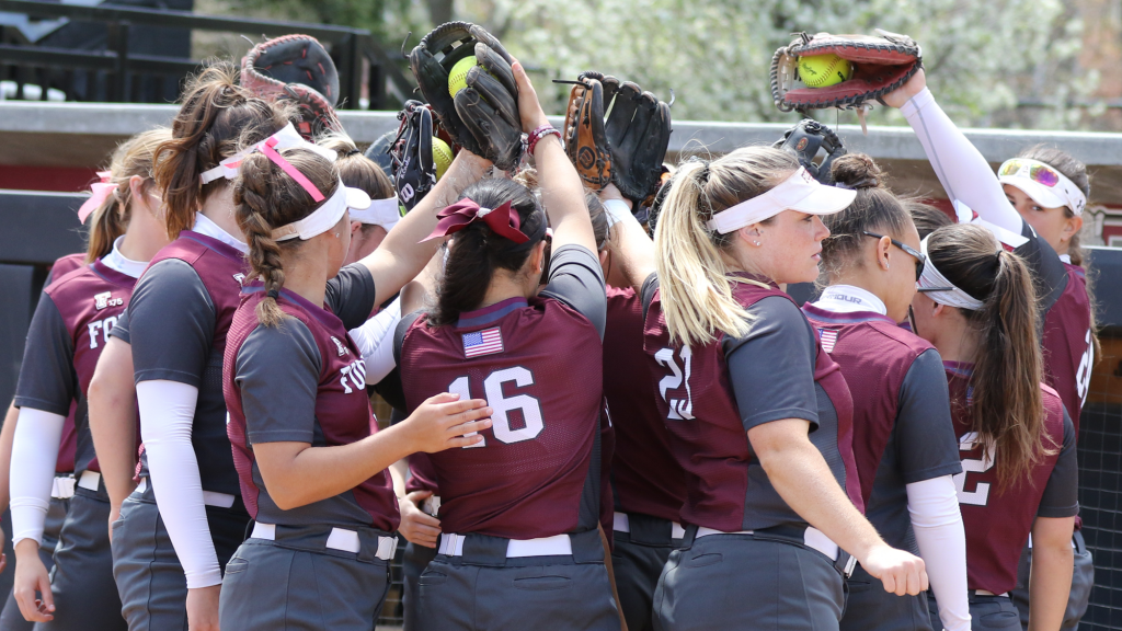 Softball Falls, 5-3, to Massachusetts in Series Finale