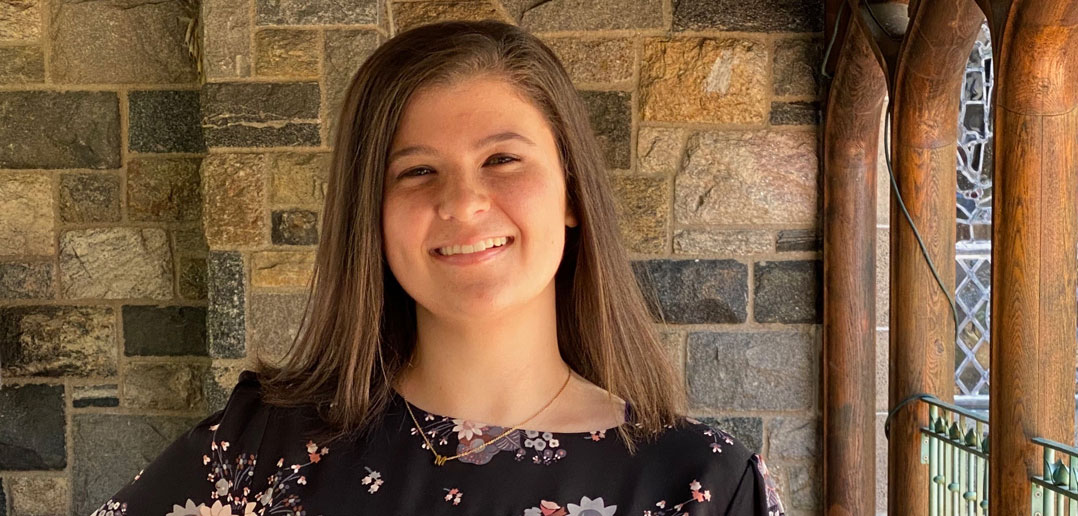 Maria Krisch, FCRH '20: Bone Carpenter in Training