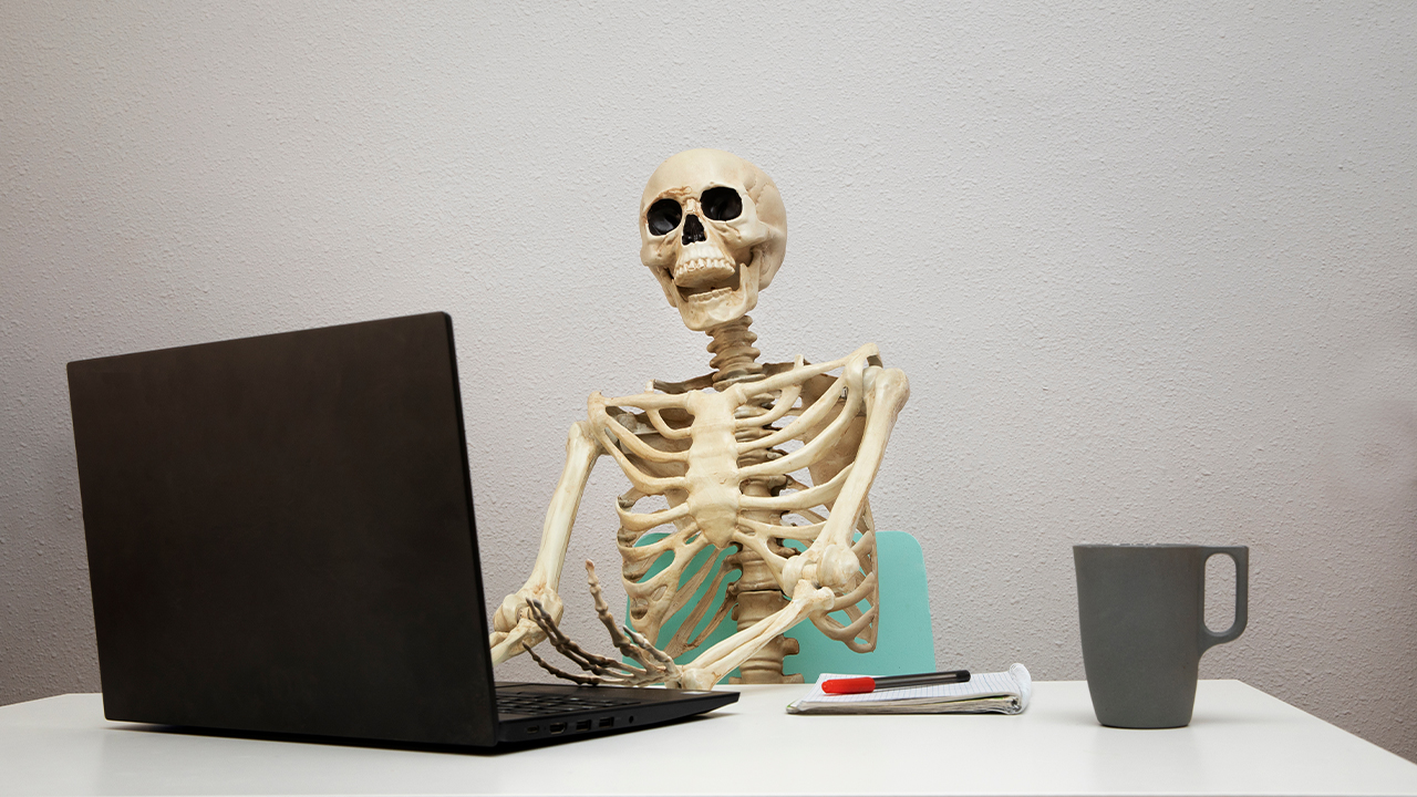 Feeling Dead Inside at Your Current Job? 5 Tips for Career Changers